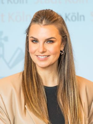 Laura Wontorra moderiert die DSDS-Liveshows - Promiblatt